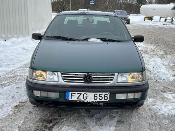 Zaļš Volkswagen Passat 1996 Viļņa, ar dzinēja tilpumu 1.90 L un nobraukumu 227 tūkst. km par 850 €, foto 8 vietnē AUTOMOTO.COM.LV