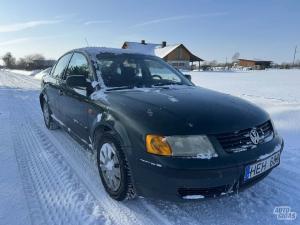 Zaļš Volkswagen Passat 1997 Panevēža, ar dzinēja tilpumu 1.90 L un nobraukumu 273 tūkst. km par 550 €, foto  vietnē AUTOMOTO.COM.LV