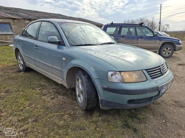 Zaļš Volkswagen Passat 1998 Kretinga, ar dzinēja tilpumu 1.90 L un nobraukumu 394 tūkst. km par 500 €, foto 3 vietnē AUTOMOTO.COM.LV