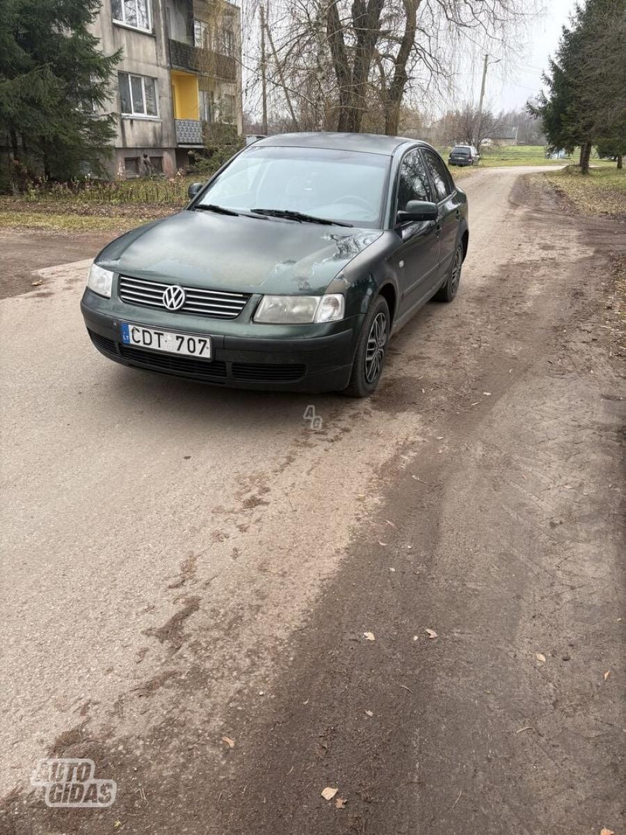 Green Volkswagen Passat 1999 in Kaunas, with an engine capacity of 1.90 L and mileage of 486 thousand km for 850 €, photo 1 on AUTOMOTO.COM.LV