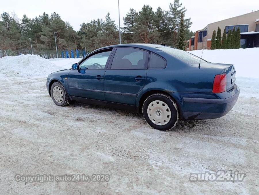Green Volkswagen Passat 1999 in Tallinn, with an engine capacity of 1.90 L and mileage of 384 thousand km for 999 €, photo 6 on AUTOMOTO.COM.LV