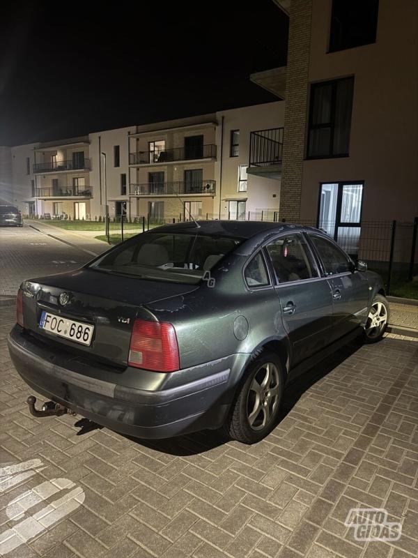 Zaļš Volkswagen Passat 1999 Klaipėda, ar dzinēja tilpumu 1.90 L un nobraukumu 370 tūkst. km par 500 €, foto 5 vietnē AUTOMOTO.COM.LV