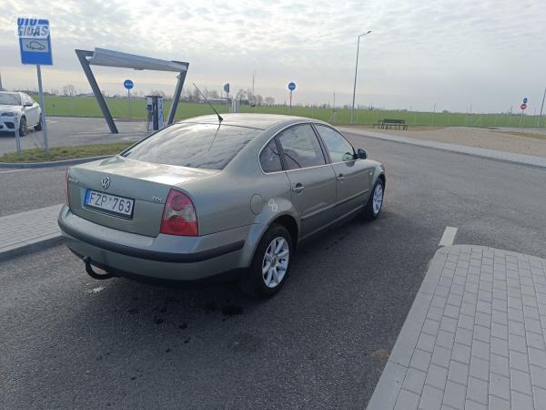 Zaļš Volkswagen Passat 2003 Marijampole, ar dzinēja tilpumu 1.90 L un nobraukumu 395 tūkst. km par 1550 €, foto 4 vietnē AUTOMOTO.COM.LV