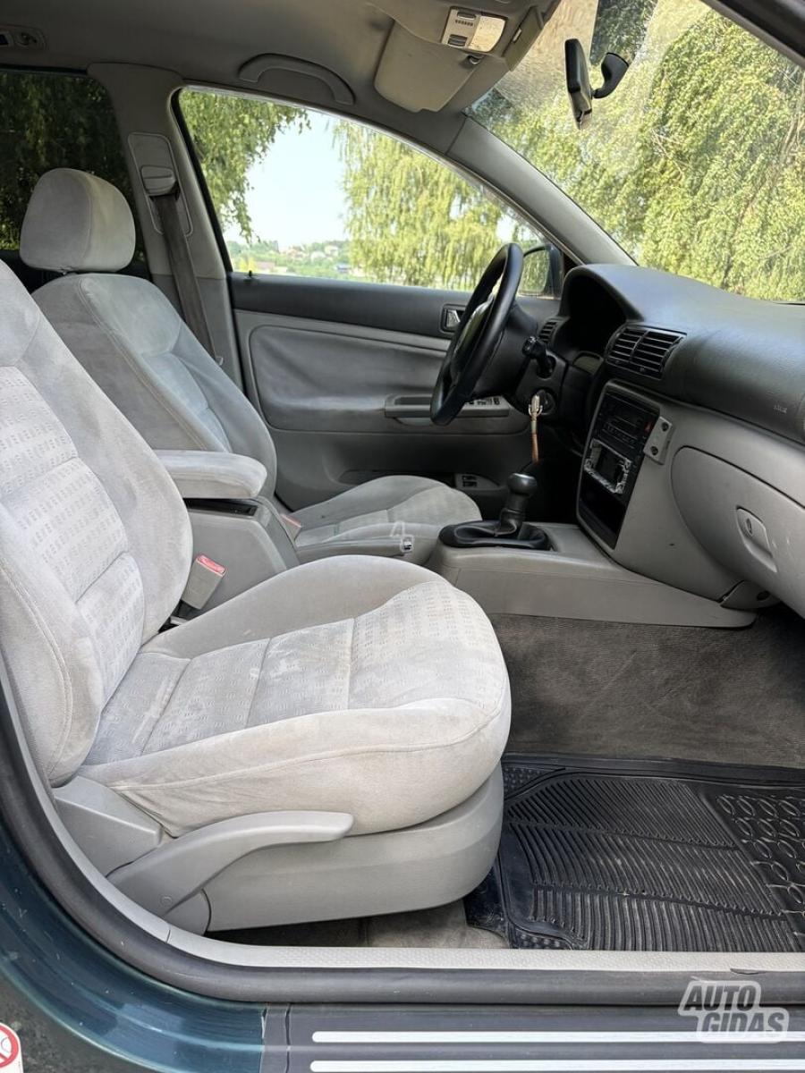 Zaļš Volkswagen Passat 2003 Alīta, ar dzinēja tilpumu 1.90 L un nobraukumu 450 tūkst. km par 2300 €, foto 13 vietnē AUTOMOTO.COM.LV
