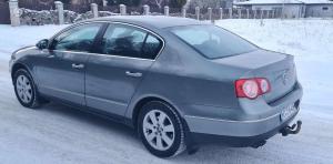 Green Volkswagen Passat 2009 in Siauliai, with an engine capacity of 1.97 L and mileage of 416 thousand km for 1900 €, photo 4 on AUTOMOTO.COM.LV