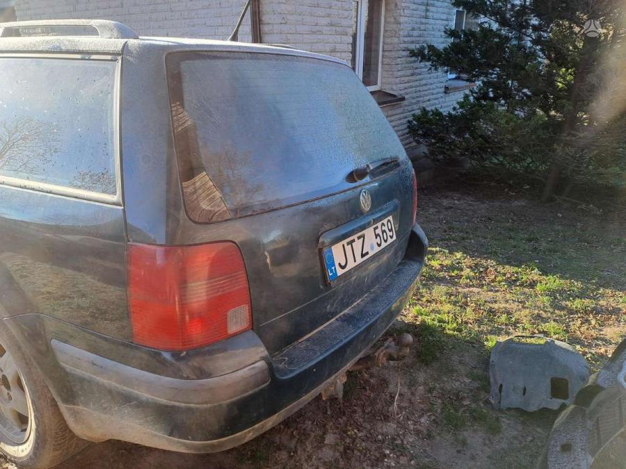 Zaļš Volkswagen Passat 1998 Marijampole, ar dzinēja tilpumu 1.90 L un nobraukumu 460 tūkst. km par 400 €, foto 3 vietnē AUTOMOTO.COM.LV