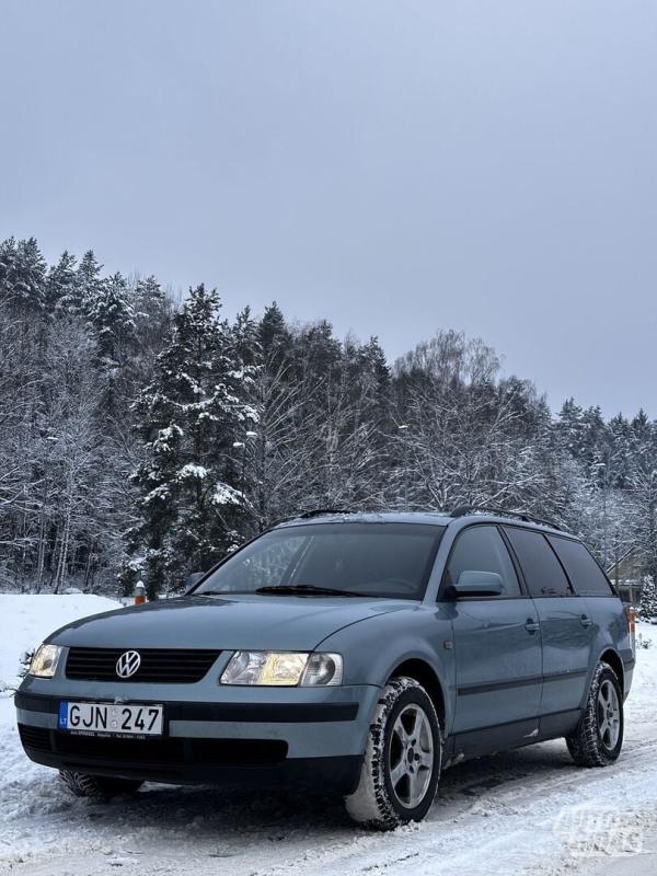 Green Volkswagen Passat 1998 in Vilnius, with an engine capacity of 1.90 L and mileage of 321 thousand km for 1299 €, photo 4 on AUTOMOTO.COM.LV