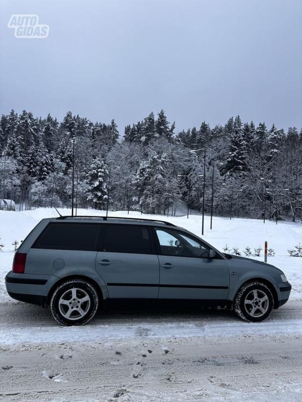 Green Volkswagen Passat 1998 in Vilnius, with an engine capacity of 1.90 L and mileage of 321 thousand km for 1299 €, photo 6 on AUTOMOTO.COM.LV