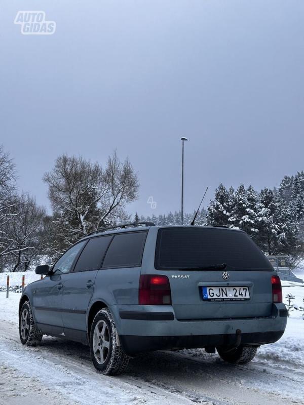 Green Volkswagen Passat 1998 in Vilnius, with an engine capacity of 1.90 L and mileage of 321 thousand km for 1299 €, photo 8 on AUTOMOTO.COM.LV