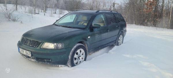 Green Volkswagen Passat 1998 in Alytus, with an engine capacity of 1.78 L and mileage of 430 thousand km for 1650 €, photo 1 on AUTOMOTO.COM.LV