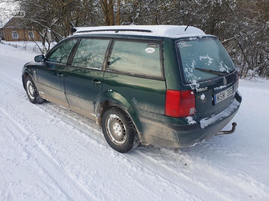Green Volkswagen Passat 1998 in Vilnius, with an engine capacity of 1.90 L and mileage of 456 thousand km for 499 €, photo 8 on AUTOMOTO.COM.LV