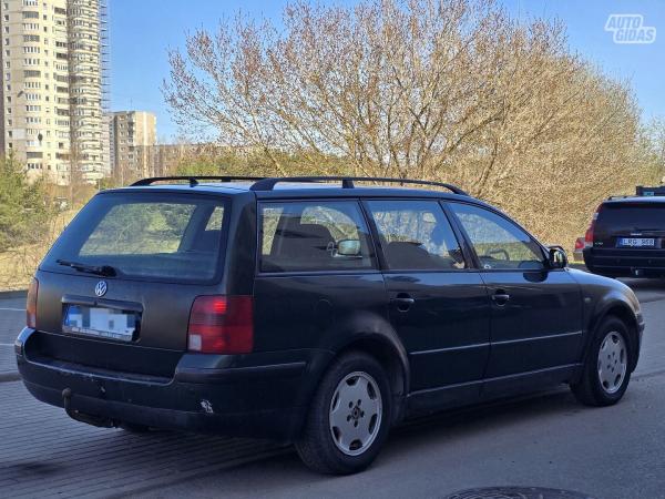 Green Volkswagen Passat 1998 in Vilnius, with an engine capacity of 1.90 L and mileage of 475 thousand km for 750 €, photo 6 on AUTOMOTO.COM.LV