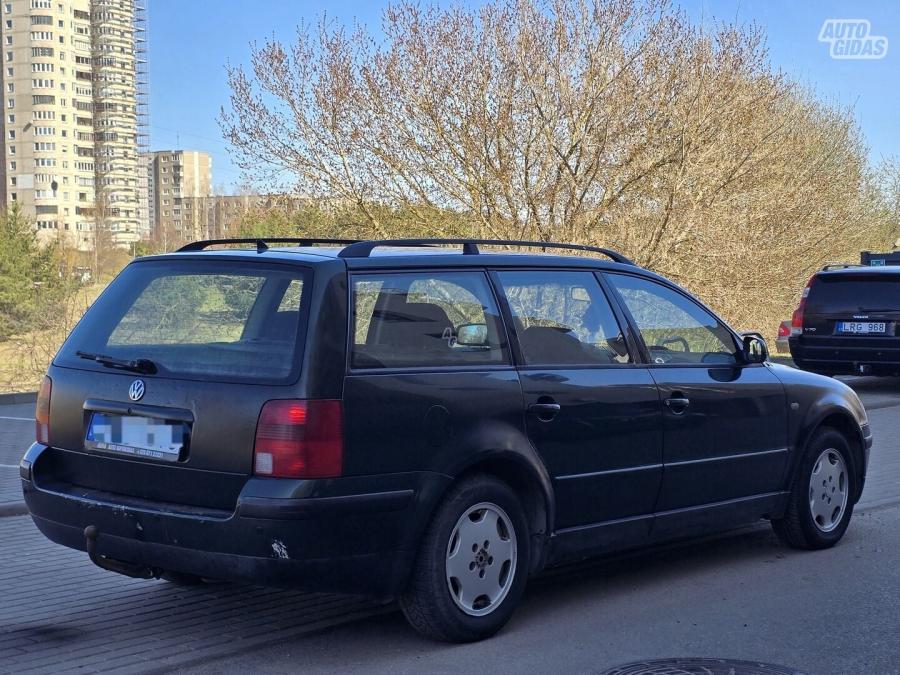 Green Volkswagen Passat 1998 in Vilnius, with an engine capacity of 1.90 L and mileage of 475 thousand km for 750 €, photo 6 on AUTOMOTO.COM.LV
