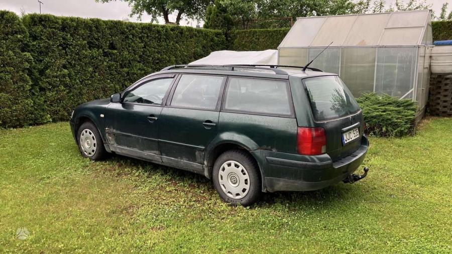 Zaļš Volkswagen Passat 1998 Viļņa, ar dzinēja tilpumu 1.90 L un nobraukumu 494 tūkst. km par 1200 €, foto 1 vietnē AUTOMOTO.COM.LV