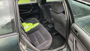 Zaļš Volkswagen Passat 1998 Viļņa, ar dzinēja tilpumu 1.90 L un nobraukumu 494 tūkst. km par 1200 €, foto 9 vietnē AUTOMOTO.COM.LV