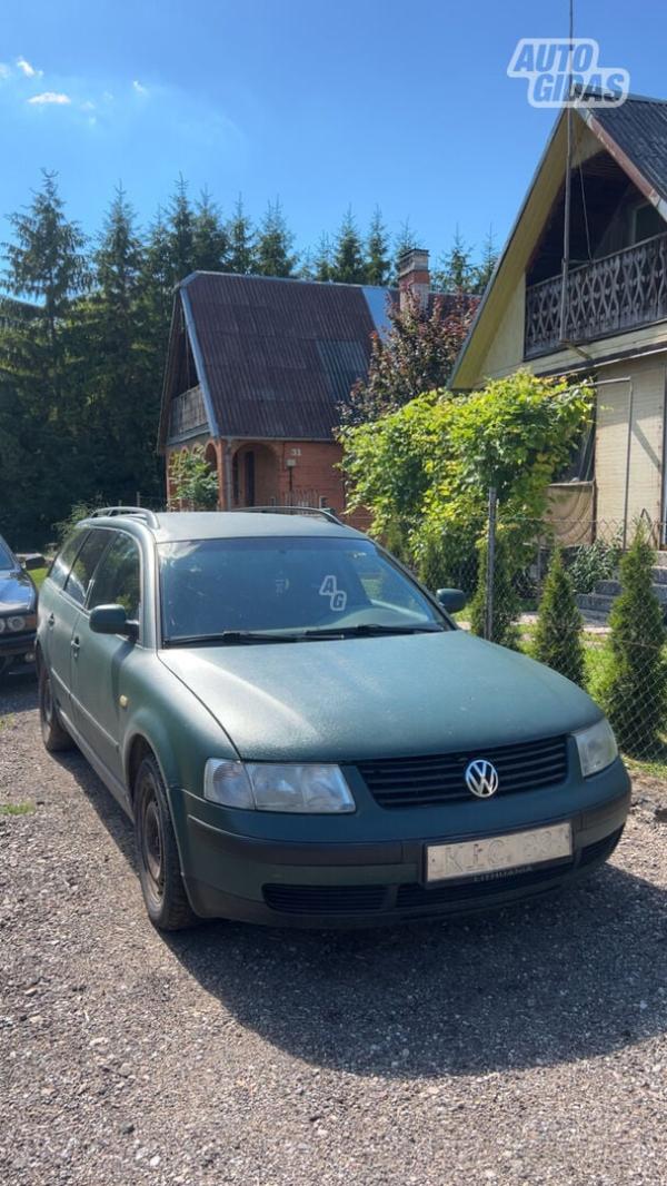 Zaļš Volkswagen Passat 1998 Panevēža, ar dzinēja tilpumu 1.90 L un nobraukumu 410 tūkst. km par 499 €, foto 1 vietnē AUTOMOTO.COM.LV