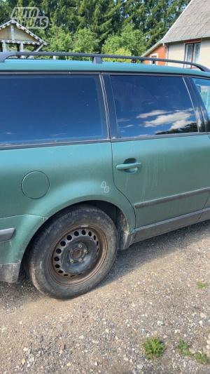 Zaļš Volkswagen Passat 1998 Panevēža, ar dzinēja tilpumu 1.90 L un nobraukumu 410 tūkst. km par 499 €, foto 6 vietnē AUTOMOTO.COM.LV