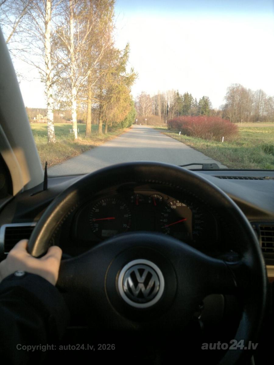 Zaļš Volkswagen Passat 1998 Tallina, ar dzinēja tilpumu 2.80 L un nobraukumu 357 tūkst. km par 1500 €, foto 8 vietnē AUTOMOTO.COM.LV