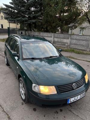 Zaļš Volkswagen Passat 1998 Joniškis, ar dzinēja tilpumu 1.90 L un nobraukumu 394 tūkst. km par 950 €, foto  vietnē AUTOMOTO.COM.LV