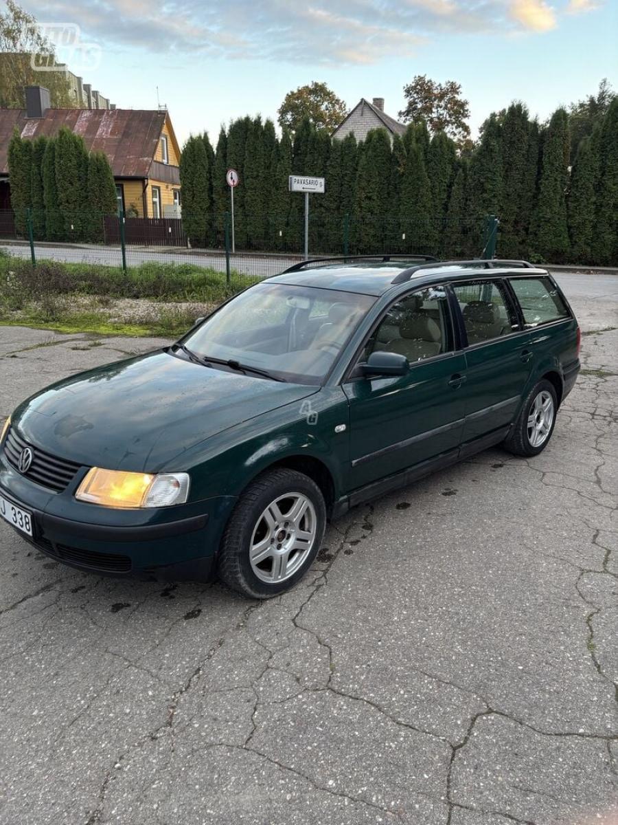 Green Volkswagen Passat 1998 in Joniskis, with an engine capacity of 1.90 L and mileage of 394 thousand km for 950 €, photo 4 on AUTOMOTO.COM.LV