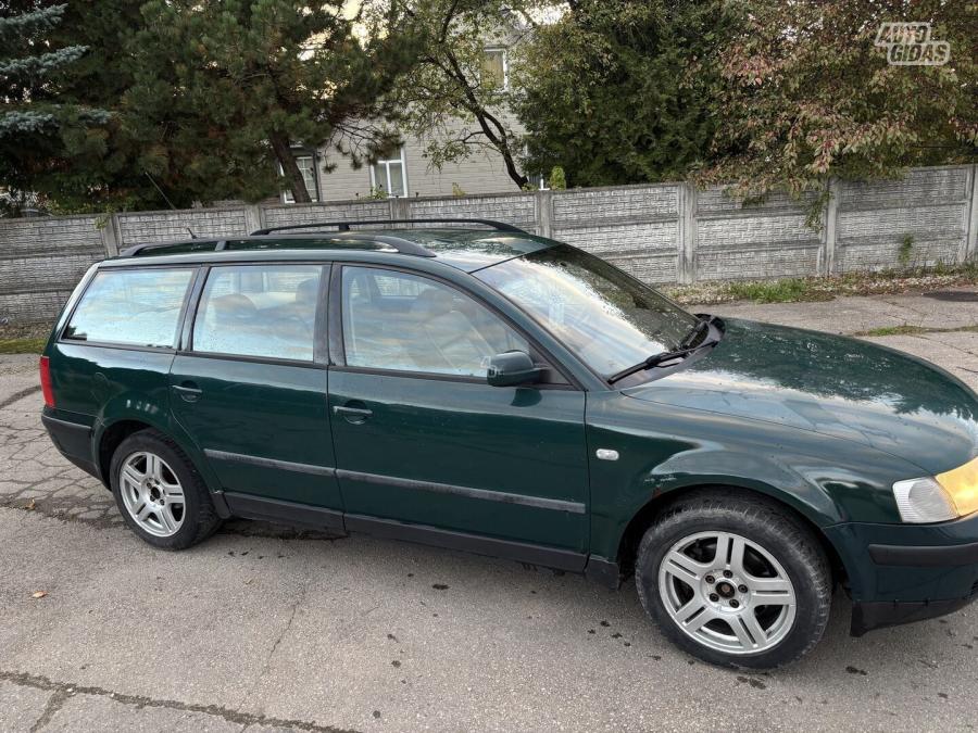 Green Volkswagen Passat 1998 in Joniskis, with an engine capacity of 1.90 L and mileage of 394 thousand km for 950 €, photo 17 on AUTOMOTO.COM.LV