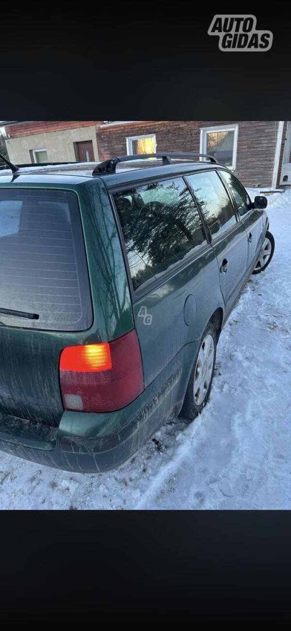 Zaļš Volkswagen Passat 1999 Viļņa, ar dzinēja tilpumu 1.90 L un nobraukumu 500 tūkst. km par 900 €, foto 4 vietnē AUTOMOTO.COM.LV