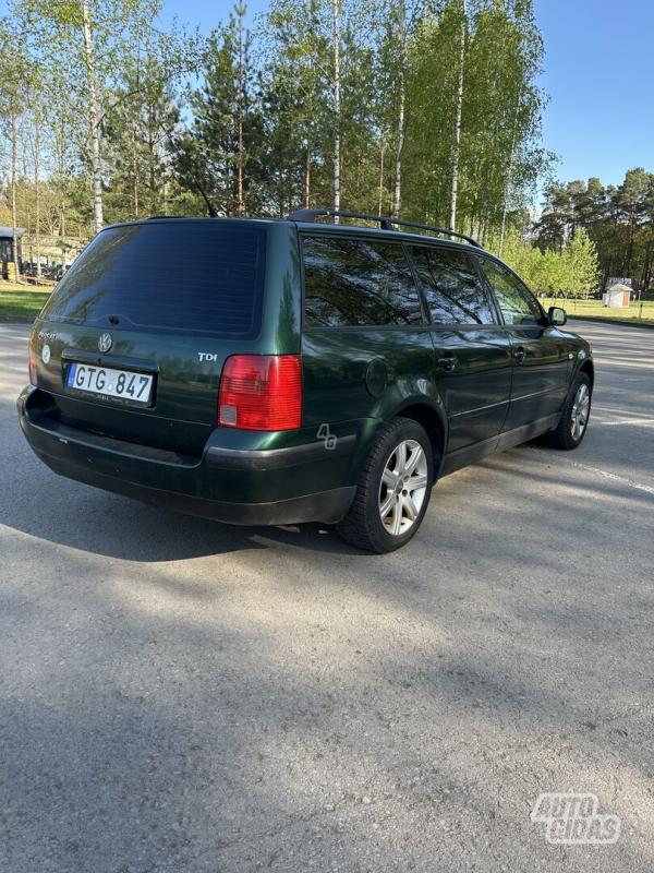Green Volkswagen Passat 1999 in Jurbarkas, with an engine capacity of 1.90 L and mileage of 418 thousand km for 1250 €, photo 3 on AUTOMOTO.COM.LV