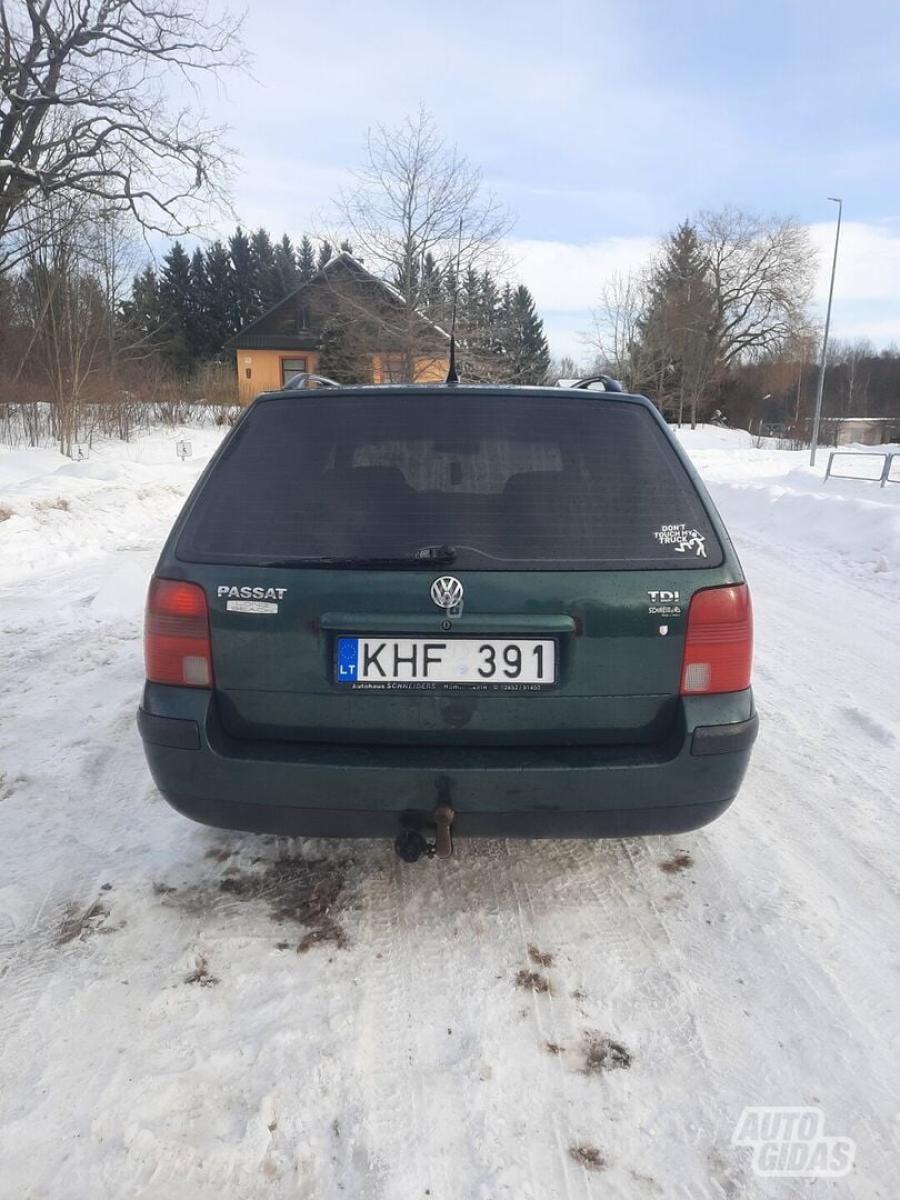Zaļš Volkswagen Passat 2000 Ignalina, ar dzinēja tilpumu 1.90 L un nobraukumu 400 tūkst. km par 950 €, foto 6 vietnē AUTOMOTO.COM.LV