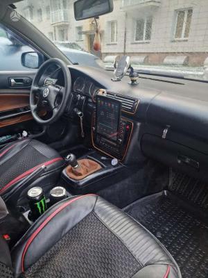 Zaļš Volkswagen Passat 2001 Viļņa, ar dzinēja tilpumu 2.00 L un nobraukumu 320 tūkst. km par 1400 €, foto 2 vietnē AUTOMOTO.COM.LV