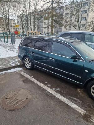Zaļš Volkswagen Passat 2001 Viļņa, ar dzinēja tilpumu 2.00 L un nobraukumu 320 tūkst. km par 1400 €, foto 8 vietnē AUTOMOTO.COM.LV