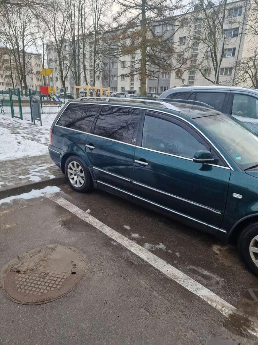 Zaļš Volkswagen Passat 2001 Viļņa, ar dzinēja tilpumu 2.00 L un nobraukumu 320 tūkst. km par 1400 €, foto 8 vietnē AUTOMOTO.COM.LV