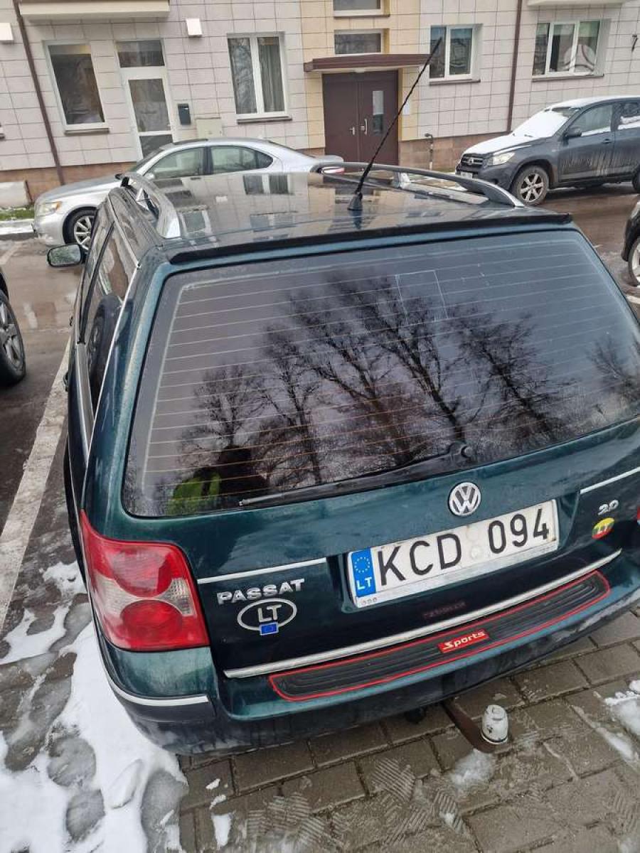Zaļš Volkswagen Passat 2001 Viļņa, ar dzinēja tilpumu 2.00 L un nobraukumu 320 tūkst. km par 1400 €, foto 9 vietnē AUTOMOTO.COM.LV