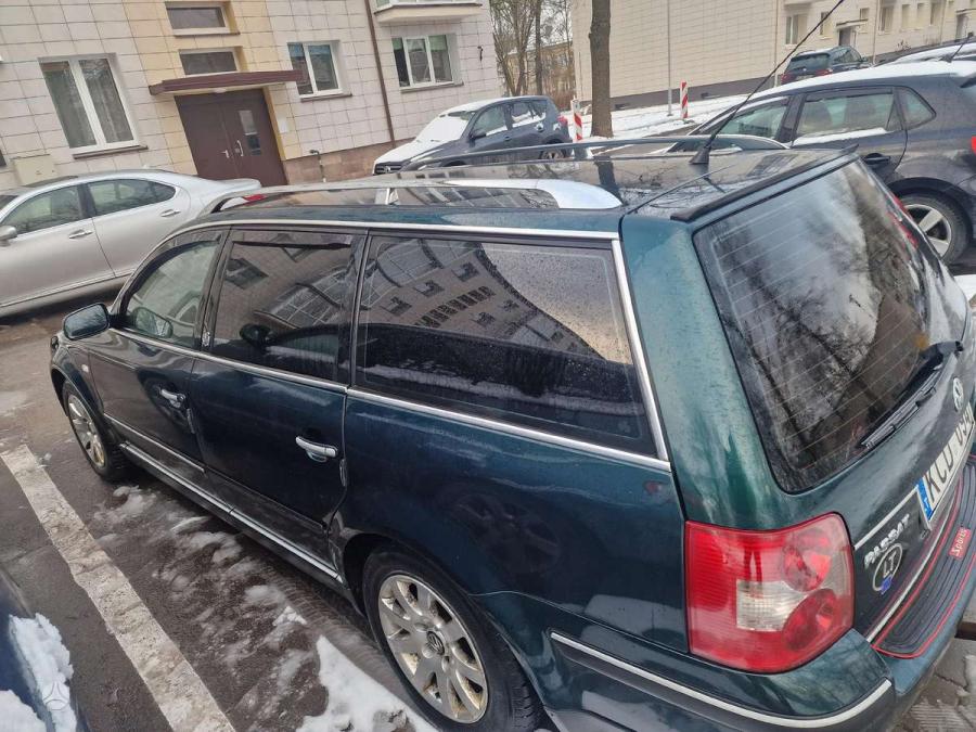 Zaļš Volkswagen Passat 2001 Viļņa, ar dzinēja tilpumu 2.00 L un nobraukumu 320 tūkst. km par 1400 €, foto 10 vietnē AUTOMOTO.COM.LV