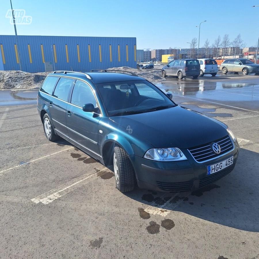 Zaļš Volkswagen Passat 2001 Telšiai, ar dzinēja tilpumu 1.90 L un nobraukumu 378 tūkst. km par 1200 €, foto 1 vietnē AUTOMOTO.COM.LV