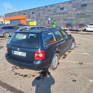 Zaļš Volkswagen Passat 2001 Telšiai, ar dzinēja tilpumu 1.90 L un nobraukumu 378 tūkst. km par 1200 €, foto 3 vietnē AUTOMOTO.COM.LV