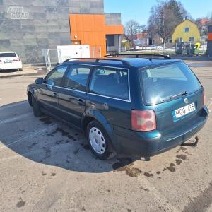 Zaļš Volkswagen Passat 2001 Telšiai, ar dzinēja tilpumu 1.90 L un nobraukumu 378 tūkst. km par 1200 €, foto 4 vietnē AUTOMOTO.COM.LV