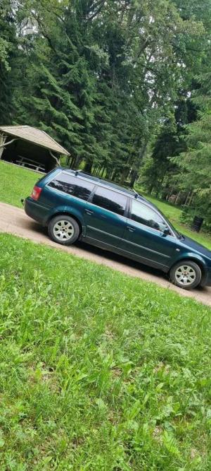 Zaļš Volkswagen Passat 2001 Jurbarkas, ar dzinēja tilpumu 1.90 L un nobraukumu 400 tūkst. km par 850 €, foto 3 vietnē AUTOMOTO.COM.LV