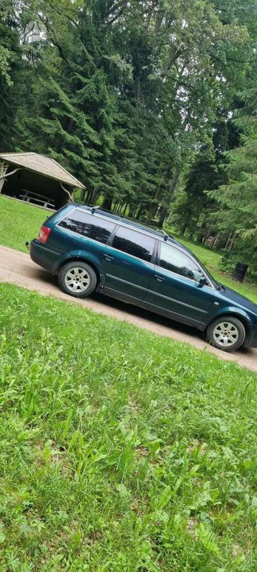 Zaļš Volkswagen Passat 2001 Jurbarkas, ar dzinēja tilpumu 1.90 L un nobraukumu 400 tūkst. km par 850 €, foto 3 vietnē AUTOMOTO.COM.LV