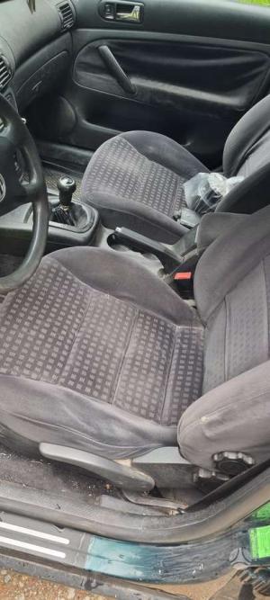 Zaļš Volkswagen Passat 2001 Jurbarkas, ar dzinēja tilpumu 1.90 L un nobraukumu 400 tūkst. km par 850 €, foto 8 vietnē AUTOMOTO.COM.LV