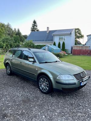Zaļš Volkswagen Passat 2001 Pērnava, ar dzinēja tilpumu 1.90 L un nobraukumu 526 tūkst. km par 1999 €, foto  vietnē AUTOMOTO.COM.LV