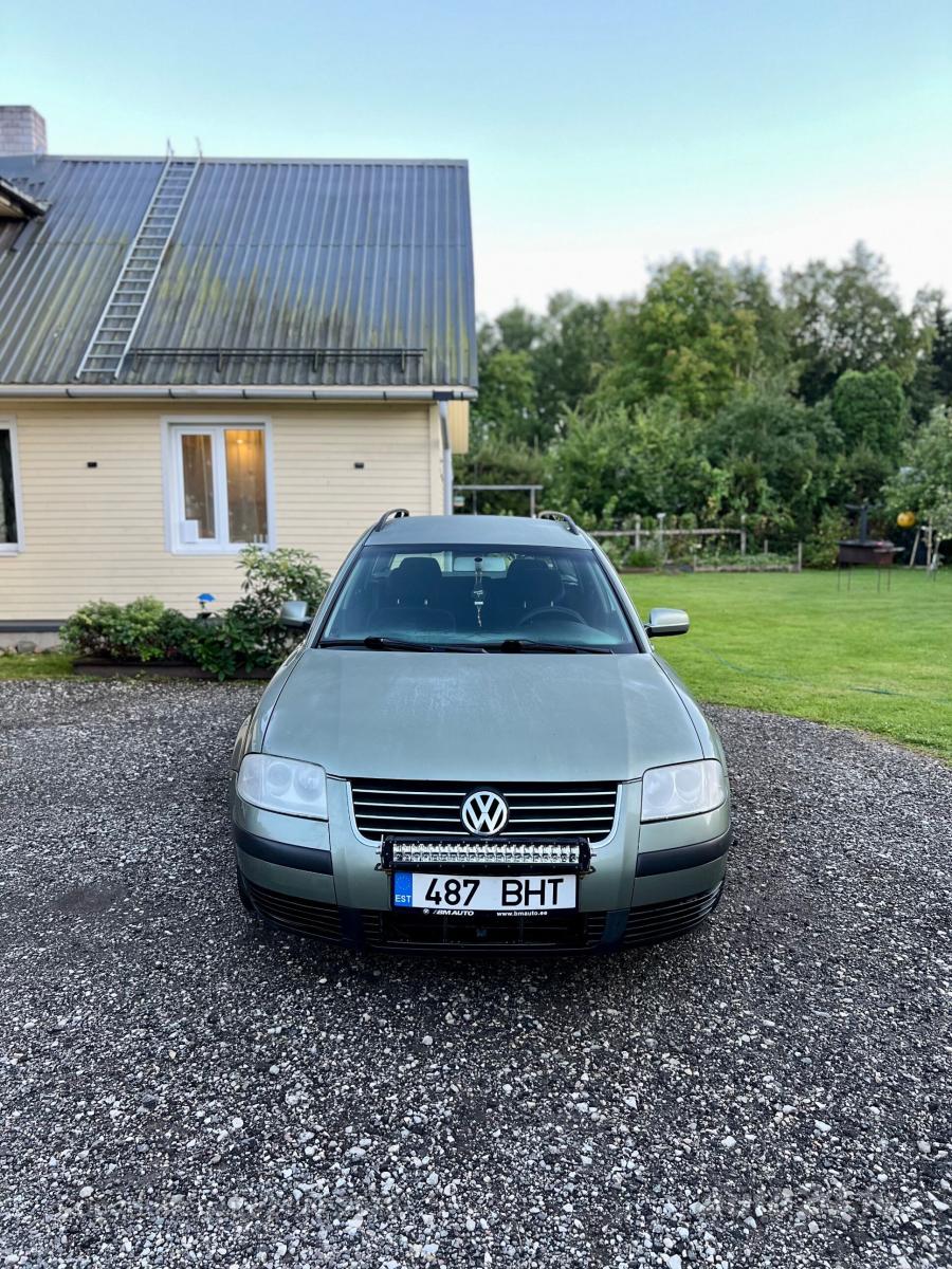 Green Volkswagen Passat 2001 in Parnu, with an engine capacity of 1.90 L and mileage of 526 thousand km for 1999 €, photo 3 on AUTOMOTO.COM.LV