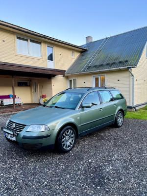 Green Volkswagen Passat 2001 in Parnu, with an engine capacity of 1.90 L and mileage of 526 thousand km for 1999 €, photo 4 on AUTOMOTO.COM.LV