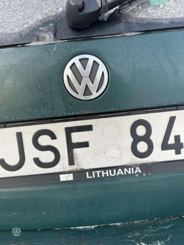 Zaļš Volkswagen Passat 2003 Viļņa, ar dzinēja tilpumu 1.90 L un nobraukumu 337 tūkst. km par 950 €, foto 4 vietnē AUTOMOTO.COM.LV