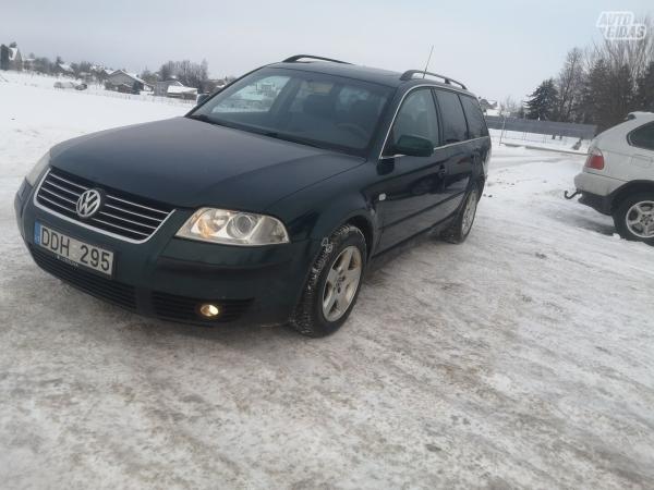 Green Volkswagen Passat 2003 in Elektrenai, with an engine capacity of 1.90 L and mileage of 345 thousand km for 1000 €, photo 1 on AUTOMOTO.COM.LV