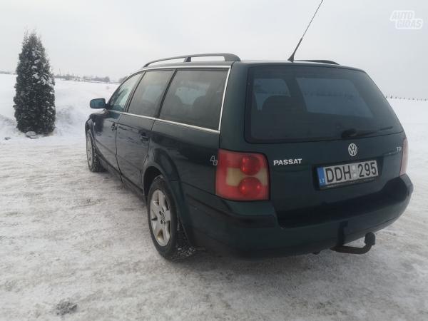 Green Volkswagen Passat 2003 in Elektrenai, with an engine capacity of 1.90 L and mileage of 345 thousand km for 1000 €, photo 4 on AUTOMOTO.COM.LV