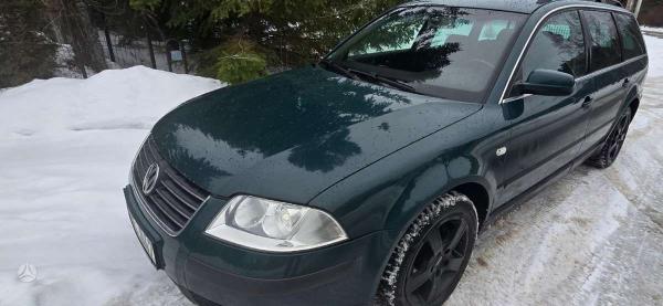 Green Volkswagen Passat 2003 in Vilnius, with an engine capacity of 1.90 L and mileage of 339 thousand km for 1300 €, photo 1 on AUTOMOTO.COM.LV