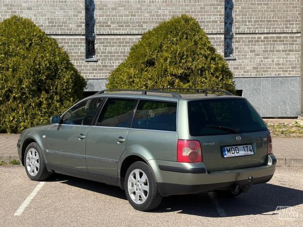 Green Volkswagen Passat 2003 in Alytus, with an engine capacity of 1.90 L and mileage of 317 thousand km for 1750 €, photo 6 on AUTOMOTO.COM.LV