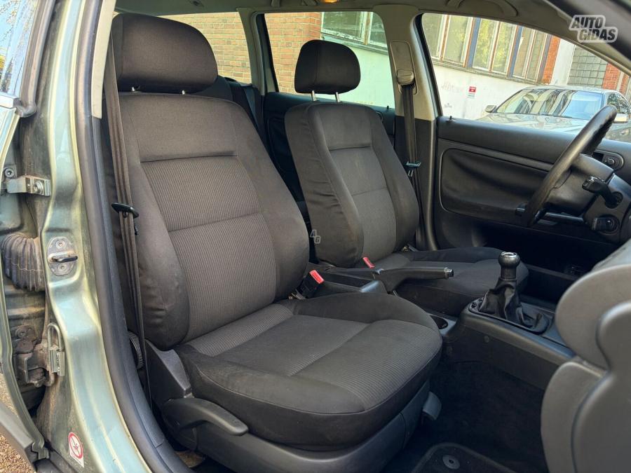 Zaļš Volkswagen Passat 2003 Alīta, ar dzinēja tilpumu 1.90 L un nobraukumu 317 tūkst. km par 1750 €, foto 12 vietnē AUTOMOTO.COM.LV
