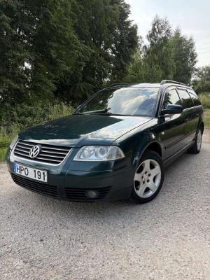 Zaļš Volkswagen Passat 2003 Alīta, ar dzinēja tilpumu 1.90 L un nobraukumu 450 tūkst. km par 2300 €, foto  vietnē AUTOMOTO.COM.LV