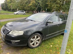 Зеленый Фольксваген Пассат 2005 в Клайпеда, объемом двигателя 2.00 л и пробегом 321 тыс. км за 1100 €, фото  на AUTOMOTO.COM.LV